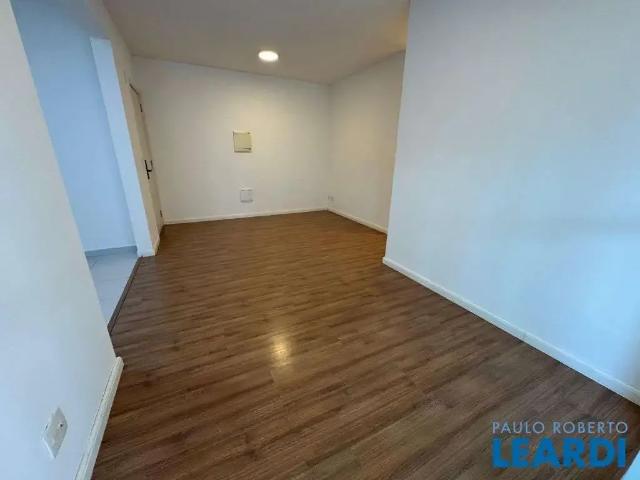 Apartamento para Venda em Barueri/SP Alphaville 2 Quartos
