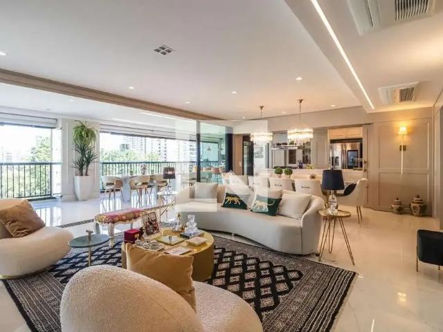 Apartamento para Venda em Barueri/SP Alphaville 4 Quartos