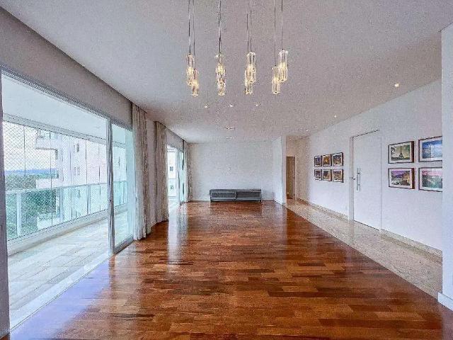 Apartamento para Venda em Barueri/SP Alphaville 4 Quartos
