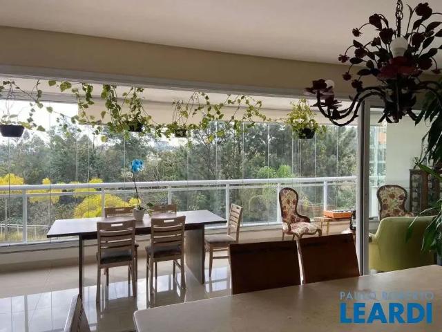 Apartamento para Venda em Barueri/SP Empresarial 18 do Forte 4 Quartos