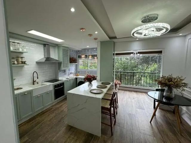 Apartamento para Venda em Barueri/SP Jardim Tupanci 2 Quartos