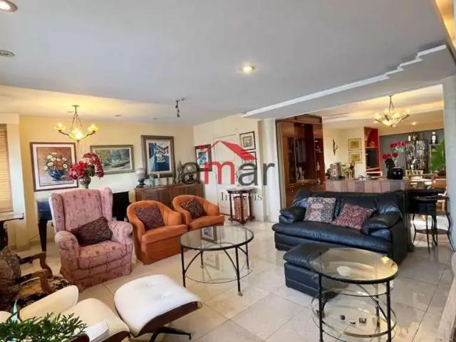 Apartamento para Venda em Belo Horizonte/MG Funcionários 4 Quartos