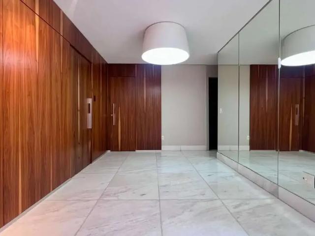 Apartamento para Venda em Belo Horizonte/MG Lourdes 3 Quartos