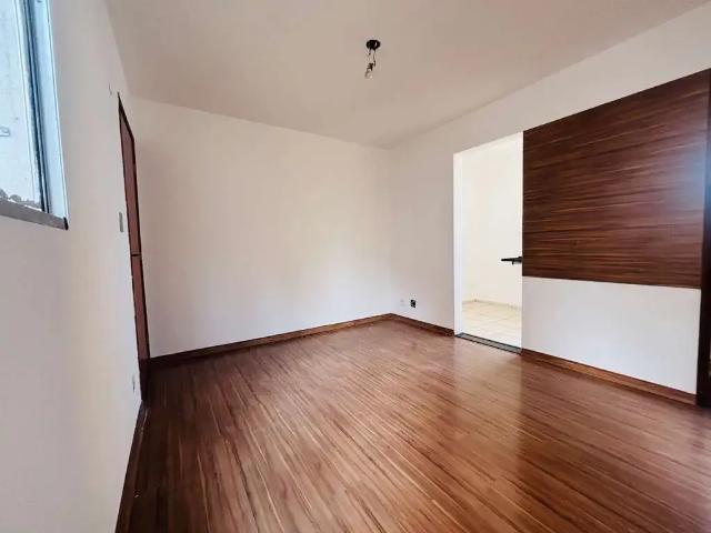 Apartamento para Venda em Belo Horizonte/MG São João Batista 2 Quartos