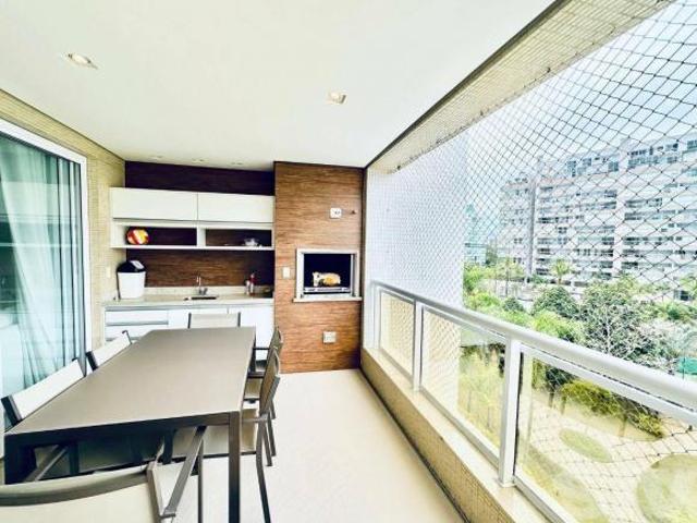 APARTAMENTO para Venda em BERTIOGA RIVIERA DE SÃO LOURENÇO com 93 m2 de Área Útil, 4 Dormitório s