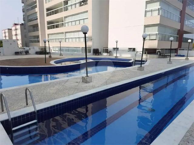 Apartamento para Venda em Bertioga/SP Centro 3 Quartos