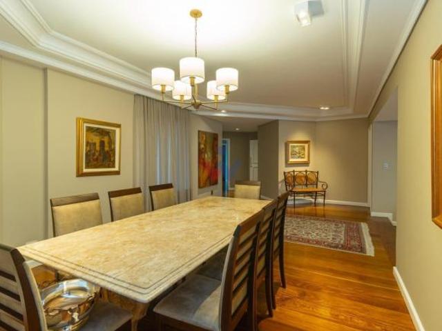 Apartamento para venda em Bigorrilho de 427.00m² com 2 Quartos, 2 Suites e 4 Garagens