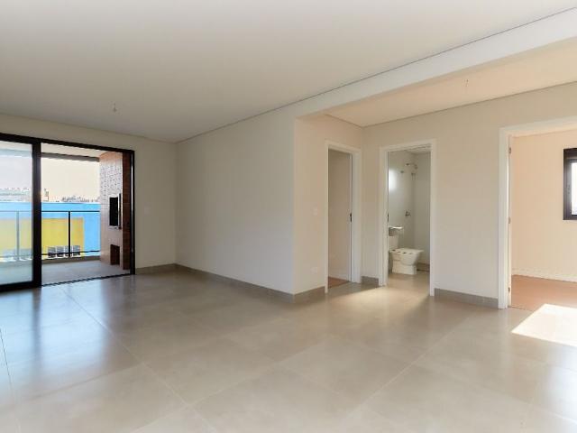Apartamento para venda em Boa Vista em Curitiba Paraná de 103.00m² com 3 Quartos, 1 Suíte e 2 Garagens
