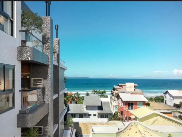 Apartamento para Venda em Bombinhas/SC Bombas 2 Quartos