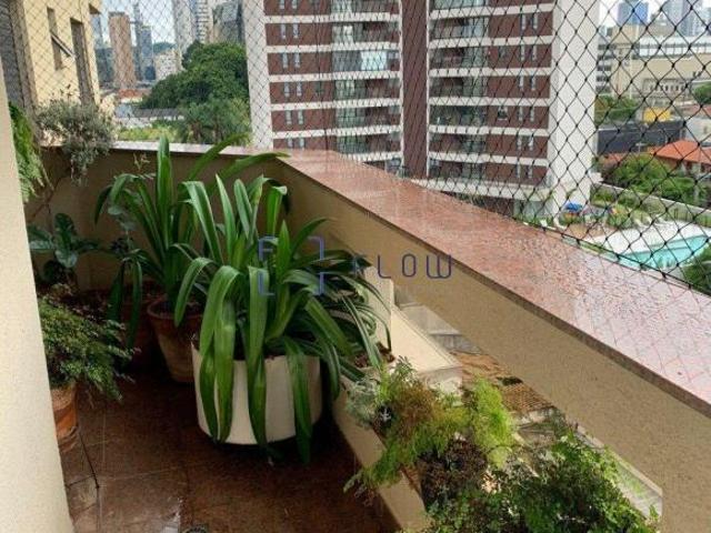 Apartamento para venda em Brooklin com 4 quartos, sendo 1 suíte, 2 vagas, 132m²