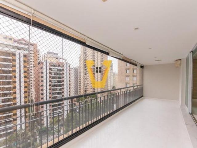 Apartamento para venda em Brooklin com 3 quartos, sendo 3 suítes, 167m²
