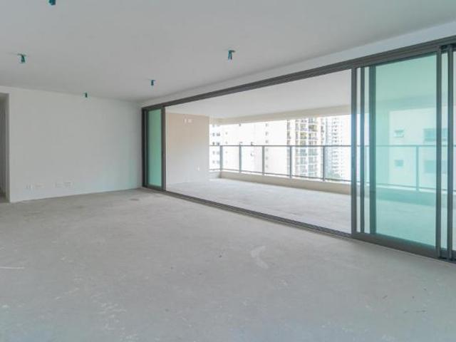Apartamento para venda em Brooklin com 3 quartos, sendo 3 suítes, 205m²