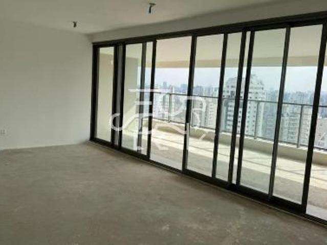 Apartamento para venda em Brooklin Paulista de 205.00m² com 4 Quartos, 3 Suites e 3 Garagens