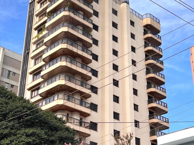 Apartamento para venda em Brooklin Paulista em São Paulo São Paulo de 234.00m² com 4 Quartos, 2 Suítes e 4 Garagens