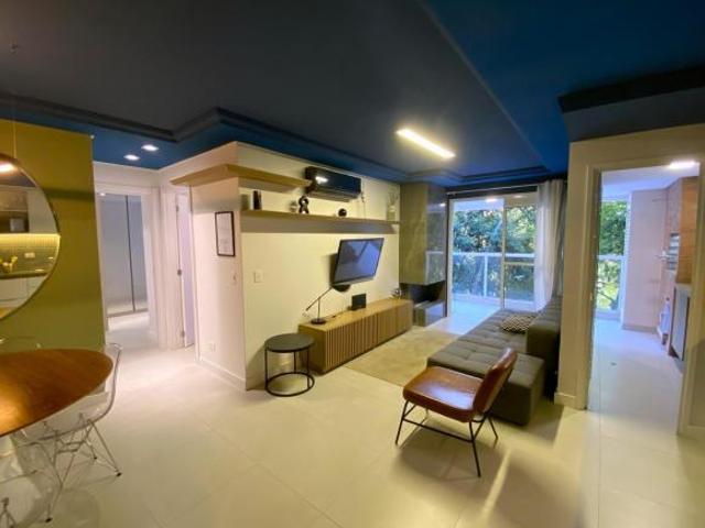 Apartamento para Venda em Curitiba, Bacacheri, 2 dormitórios, 1 suíte, 2 banheiros, 2 vagas