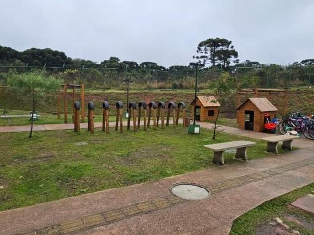 Apartamento em condomínio clube
