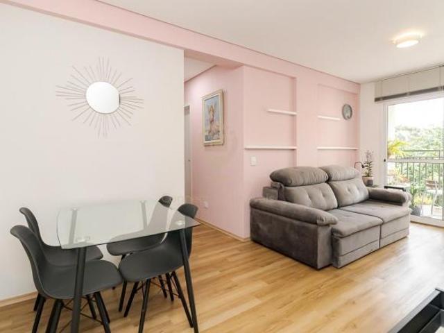 Apartamento para Venda em Curitiba, Santo Inácio, 2 dormitórios, 1 suíte, 2 banheiros, 2 vagas