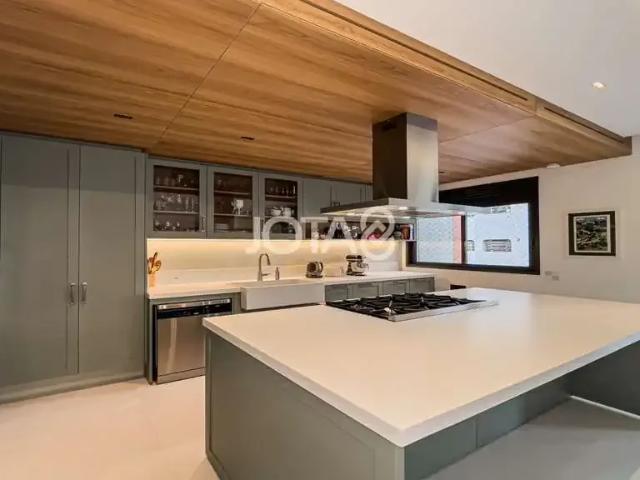 Apartamento para Venda em Curitiba/PR Cabral 3 Quartos