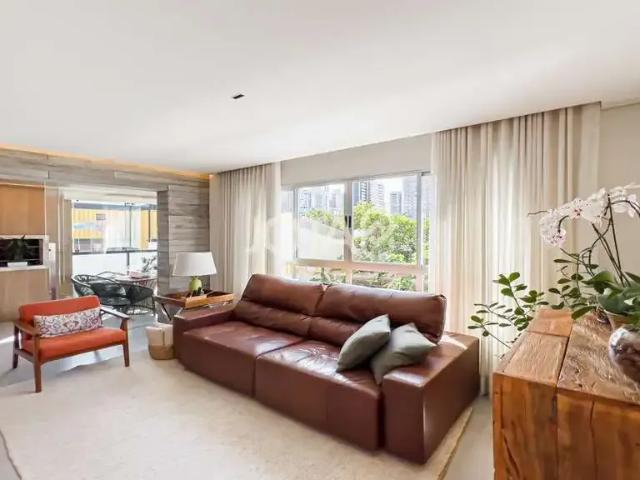Apartamento para Venda em Curitiba/PR Cabral 3 Quartos