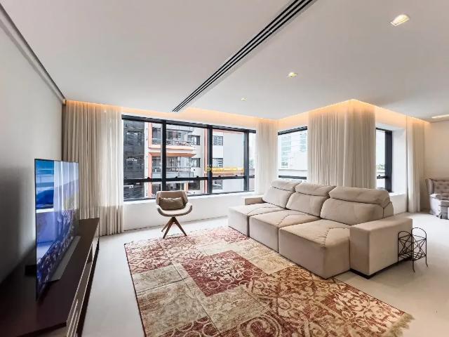 Apartamento para Venda em Curitiba/PR Cabral 3 Quartos