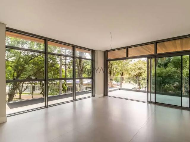 Apartamento para Venda em Curitiba/PR Cabral 3 Quartos