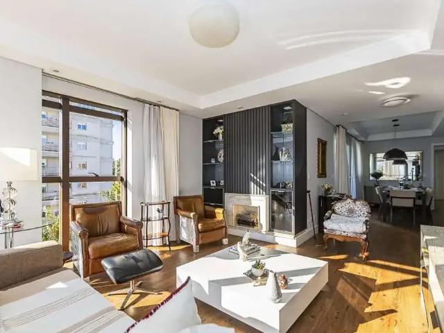 Apartamento para Venda em Curitiba/PR Cabral 3 Quartos
