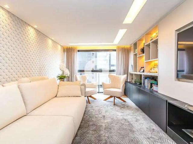 Apartamento para Venda em Curitiba/PR Cabral 3 Quartos