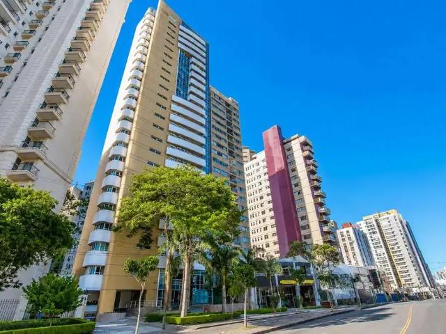 Apartamento para Venda em Curitiba/PR Cabral 4 Quartos