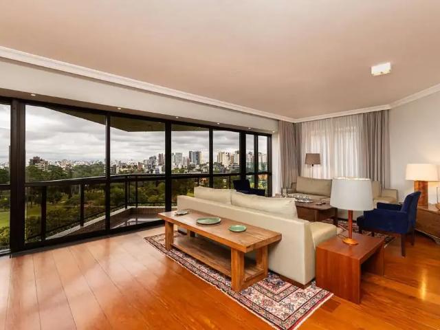 Apartamento para Venda em Curitiba/PR Cabral 4 Quartos
