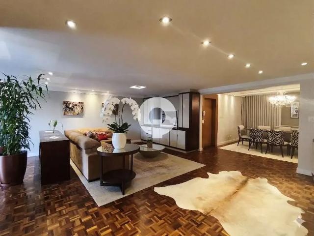 Apartamento para Venda em Curitiba/PR Centro Cívico 4 Quartos