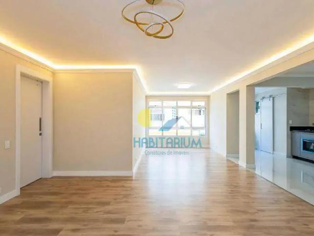 Apartamento para Venda em Curitiba/PR Centro Cívico 3 Quartos