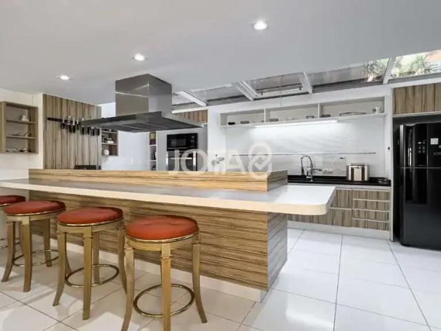 Apartamento para Venda em Curitiba/PR Centro 4 Quartos