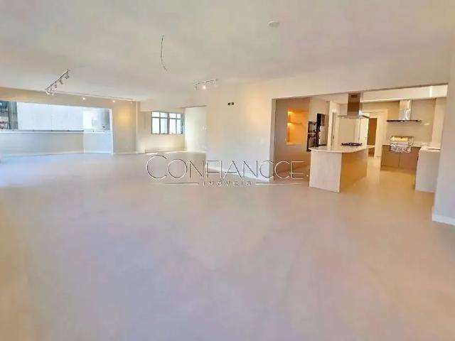 Apartamento para Venda em Curitiba/PR Água Verde 4 Quartos