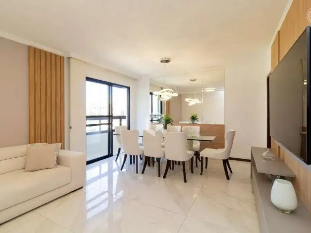 Apartamento para Venda em Curitiba/PR Água Verde 4 Quartos