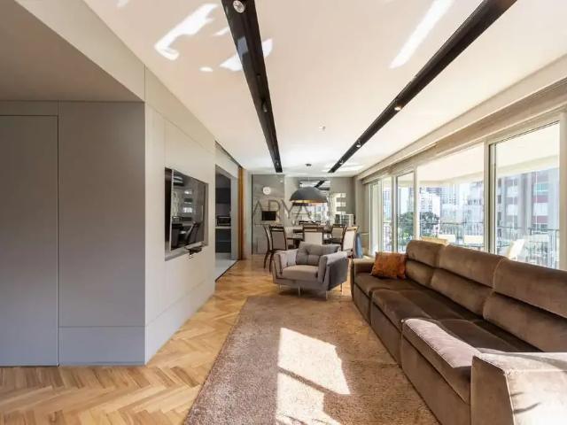 Apartamento para Venda em Curitiba/PR Água Verde 4 Quartos