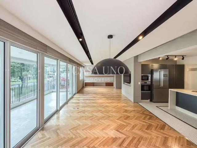 Apartamento para Venda em Curitiba/PR Água Verde 4 Quartos