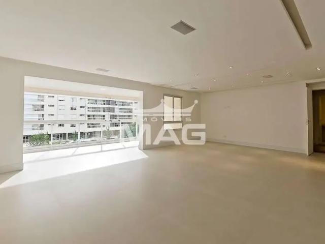 Apartamento para Venda em Curitiba/PR Água Verde 4 Quartos