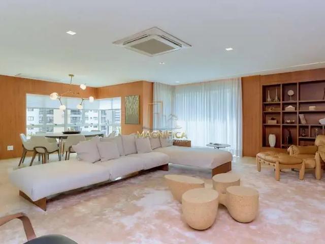Apartamento para Venda em Curitiba/PR Água Verde 4 Quartos