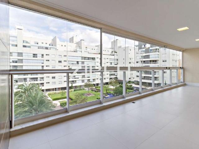 Apartamento para Venda em Curitiba/PR Água Verde 4 Quartos