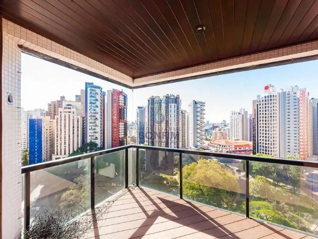 Apartamento para Venda em Curitiba/PR Água Verde 4 Quartos
