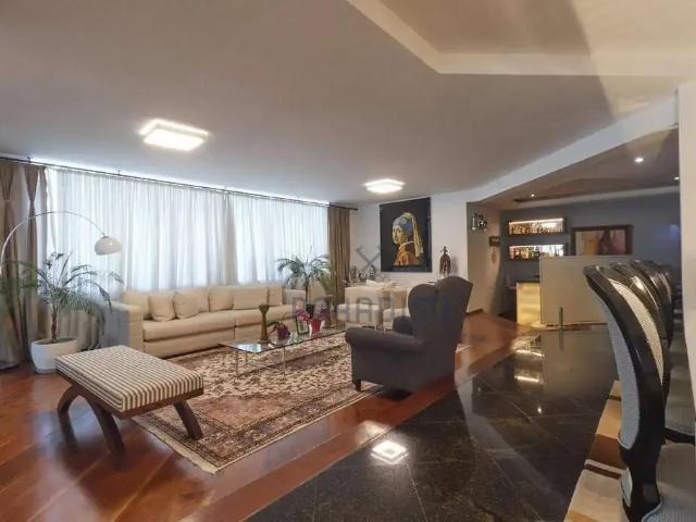 Apartamento para Venda em Curitiba/PR Água Verde 4 Quartos