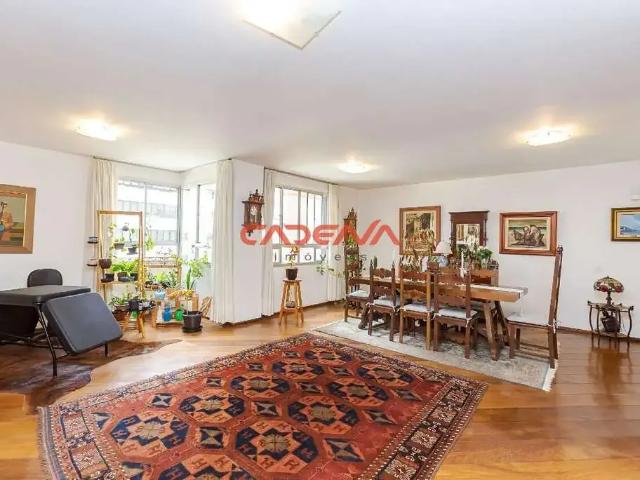 Apartamento para Venda em Curitiba/PR Água Verde 4 Quartos