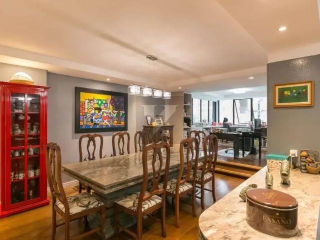 Apartamento para Venda em Curitiba/PR Água Verde 4 Quartos