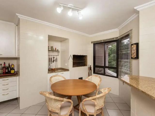 Apartamento para Venda em Curitiba/PR Água Verde 5 Quartos