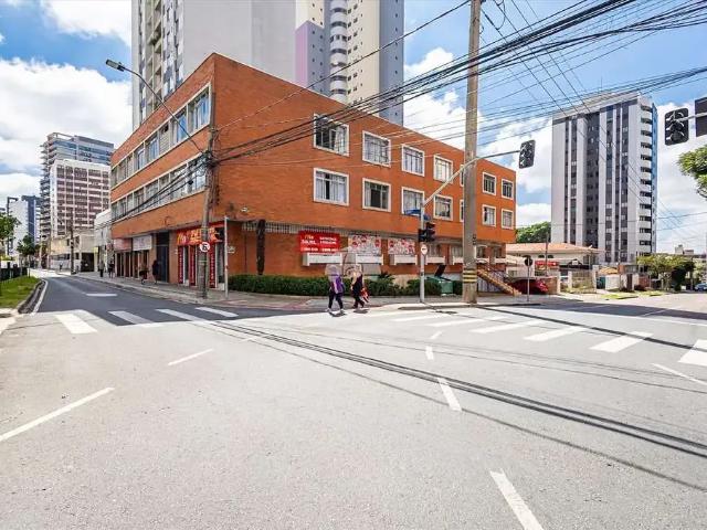 Apartamento para Venda em Curitiba/PR Água Verde 2 Quartos