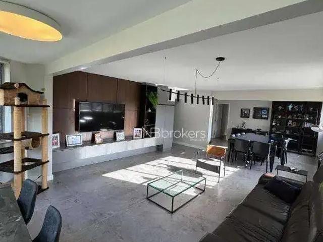 Apartamento para Venda em Curitiba/PR Água Verde 3 Quartos