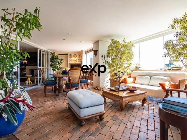 Apartamento para Venda em Curitiba/PR Água Verde 3 Quartos