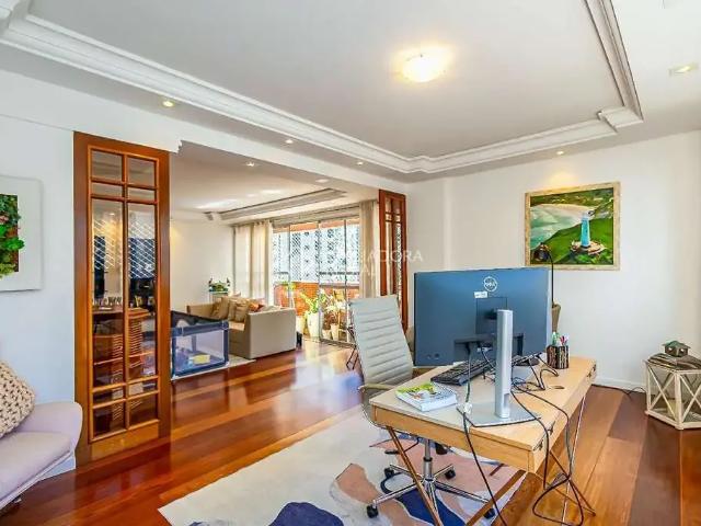 Apartamento para Venda em Curitiba/PR Água Verde 3 Quartos
