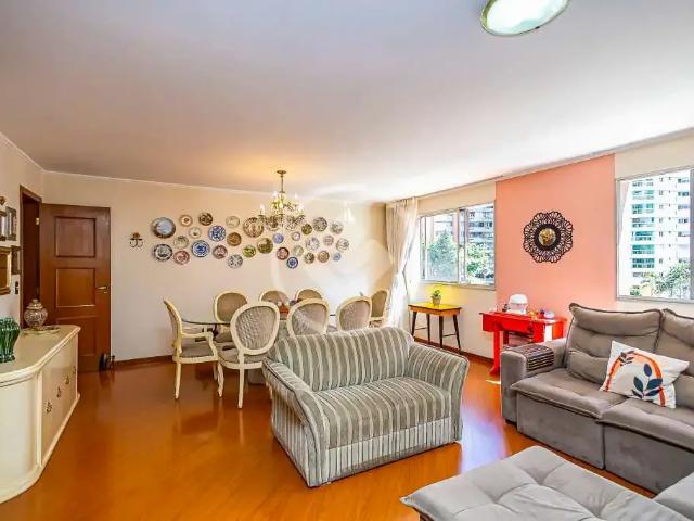 Apartamento para Venda em Curitiba/PR Água Verde 3 Quartos