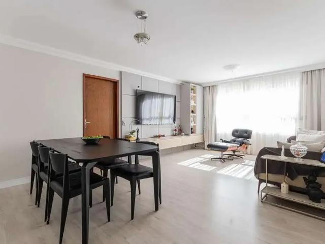 Apartamento para Venda em Curitiba/PR Água Verde 3 Quartos